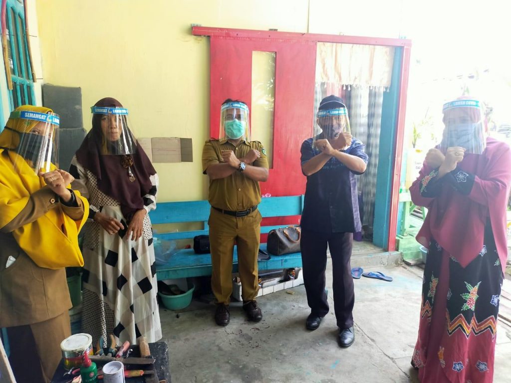 UPPKS Binaan BKKBN Produksi APD Cegah Covid-19 – 50detik